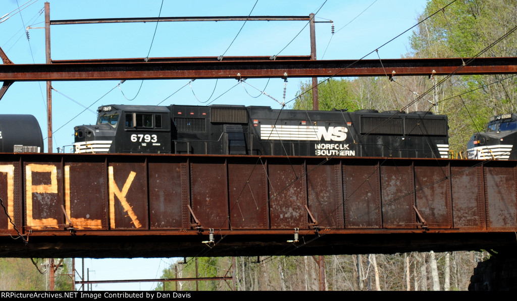 NS SD60M 6793 on 14G